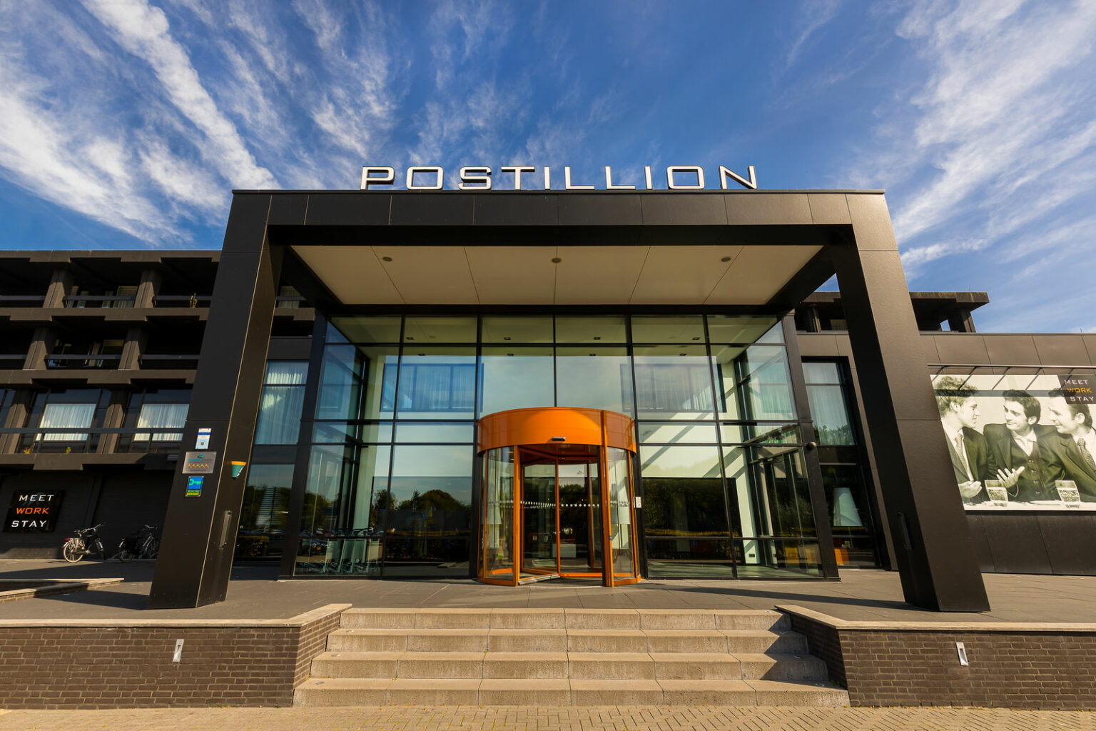 Postillion Hotels • Meet, work, stay.